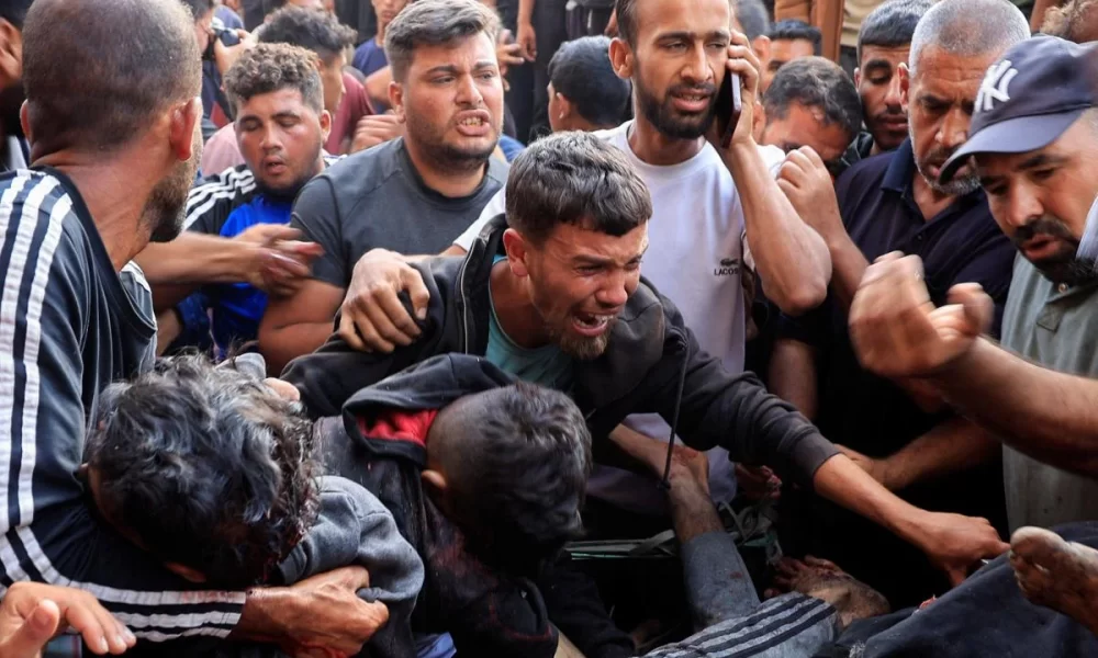 60 muertos y 200 heridos: Israel atacó a una multitud que esperaba ...